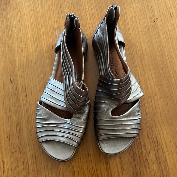 Kenneth Cole | Shoes | Kenneth Cole Gentle Souls Summer Sandals | Poshmark